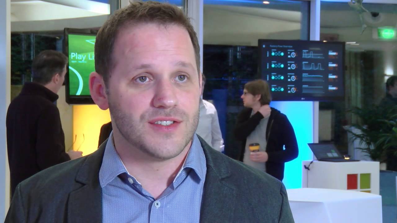 David Gauthier answers the question: 'What is a data centre?' - YouTube