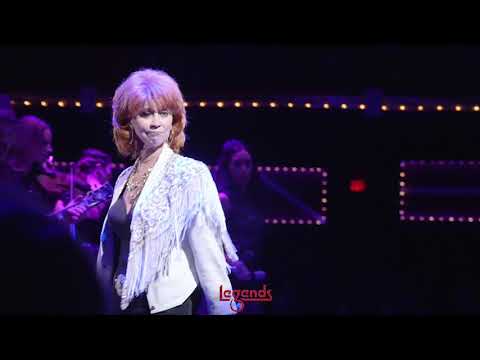 Legends in Concert : Corrie Sachs as Reba McEntire - YouTube