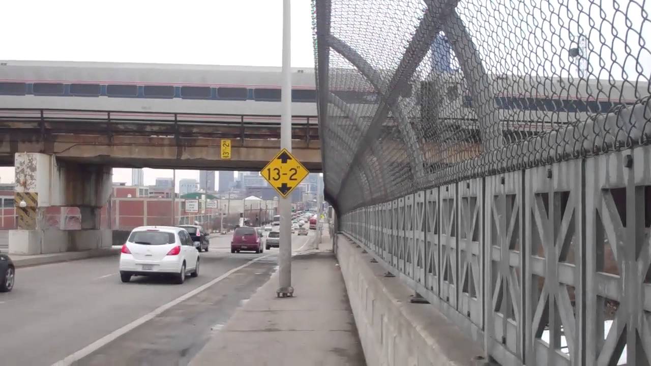 Metra EMD F40PH-2m 201 Amtrak on Airline Canal Street Curve - YouTube
