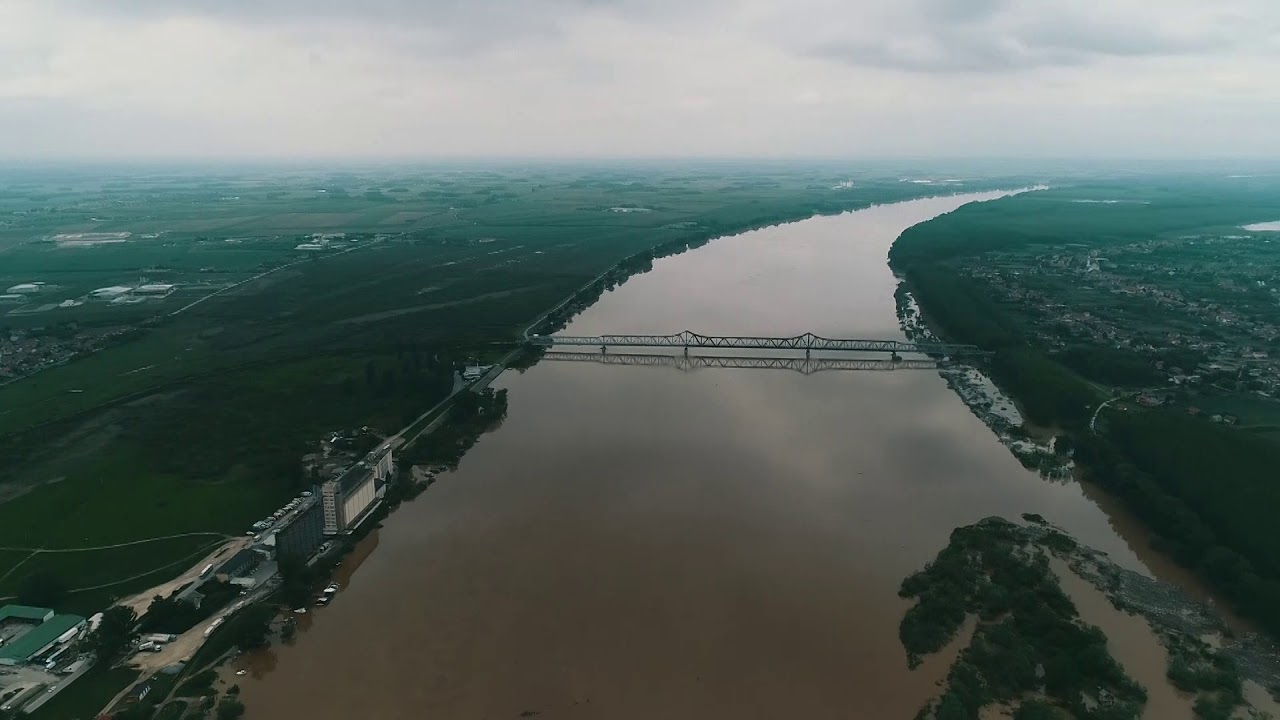 Dron: reka Sava vodostaj - 16.05.2019. - YouTube