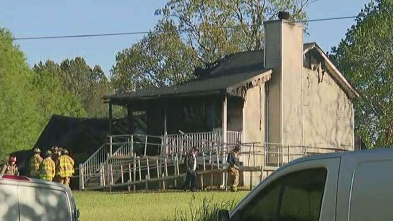 83-year-old man trapped, dies in house fire - YouTube