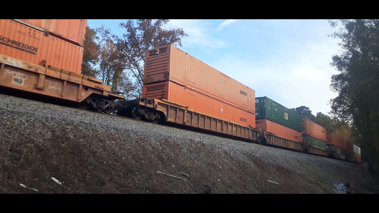 NS 211 with NS 1022 SD70ACE NS 7712 ES44DC and NS 7652 ES44DC - YouTube