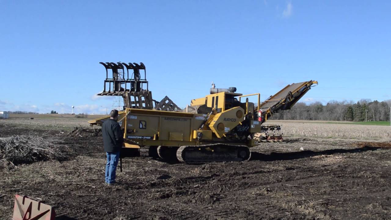 Rayco's RH1754-240 horizontal grinder in action - YouTube