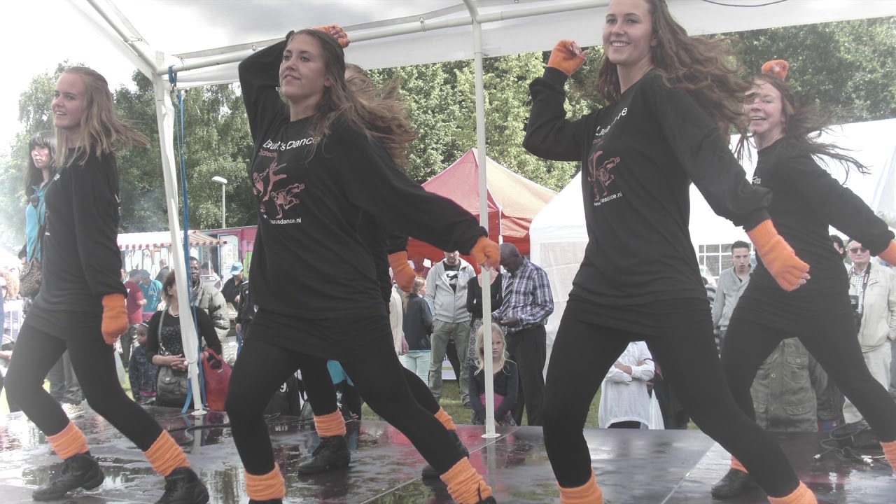 Laura's Dance - The Intro - YouTube