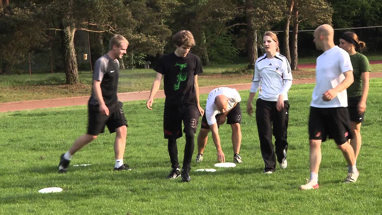 Hochschulsport am KIT: Ultimate Frisbee - YouTube