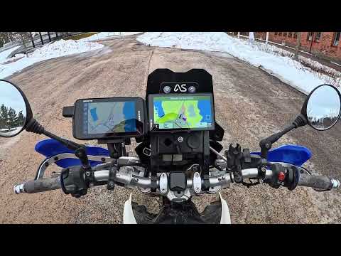 Garmin Zumo XT2 Vs Garmin Montana 700