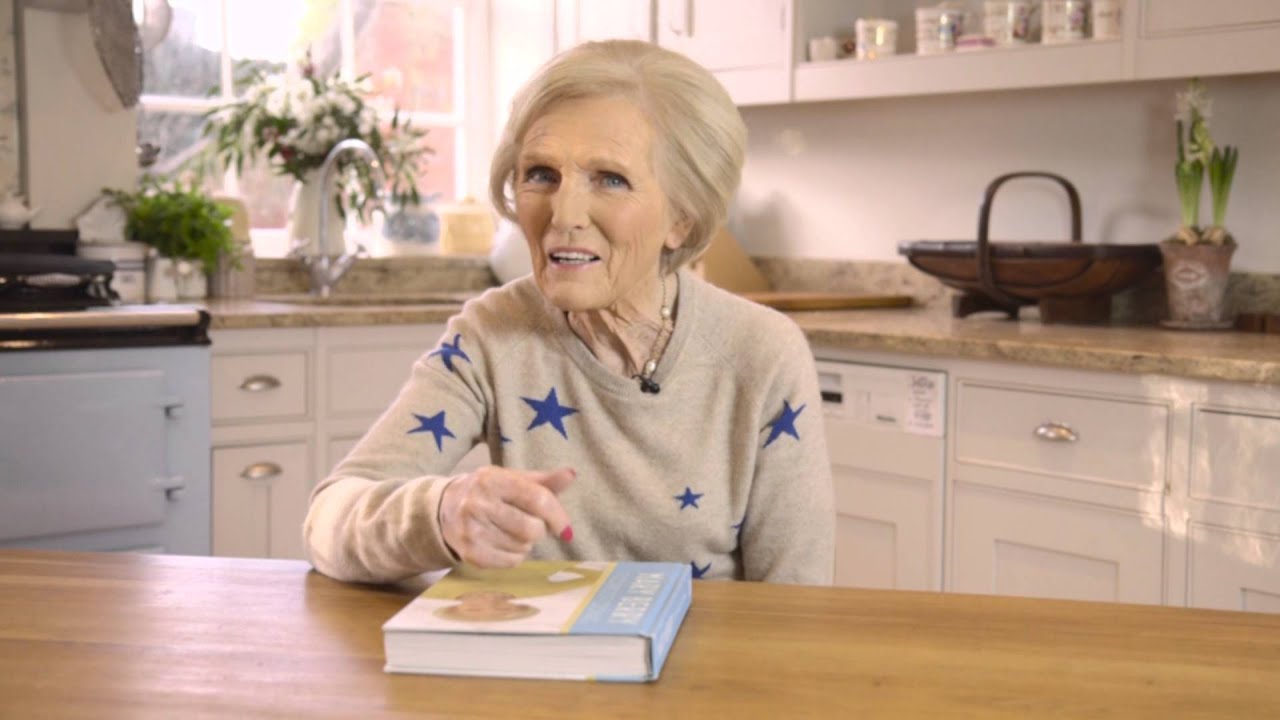 Mary Berry's 'Foolproof' Tips for the Kitchen - YouTube