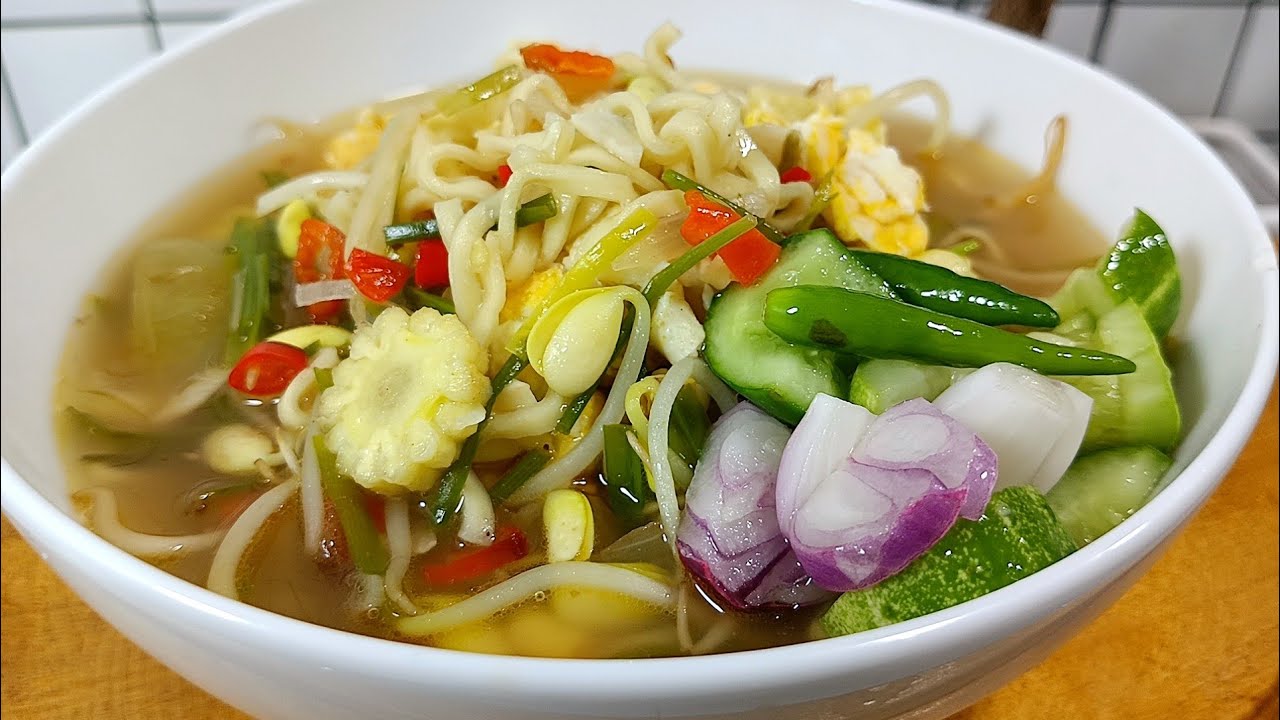 ...Mie Rebus Bumbu Gampang....seger banget... - YouTube