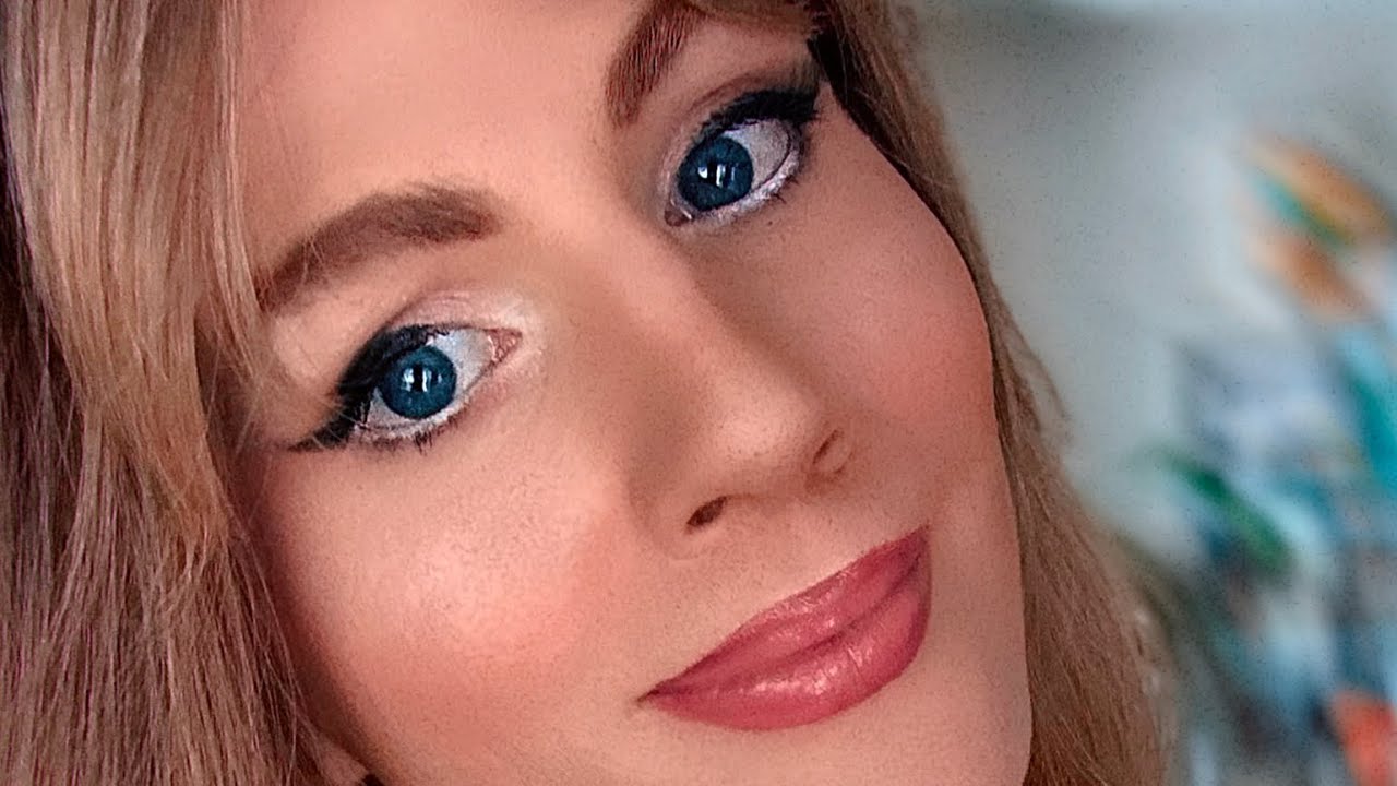 Recreating Sabrina Carpenter’s Iconic Makeup Look – A Drag Queen ...