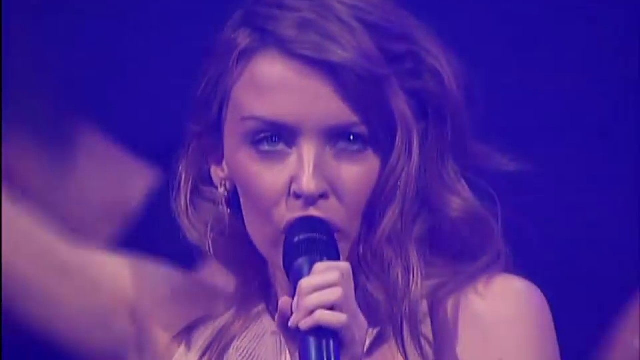 Kylie Minogue - Red Blooded Woman (Bravo Supershow 2004) - YouTube