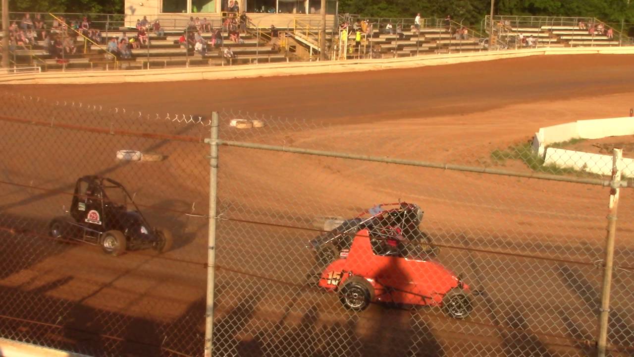 Airport Speedway 600cc heat race - YouTube