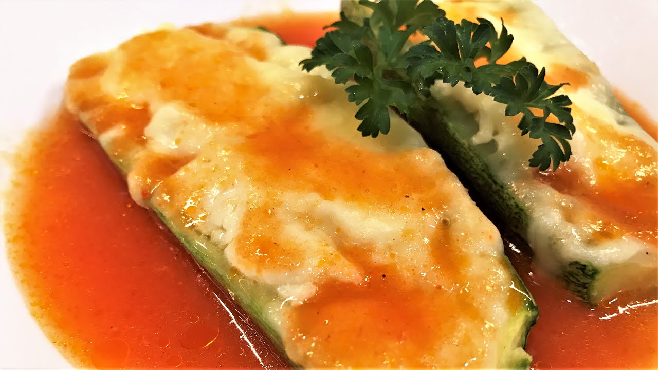 Calabacitas rellenas de queso en caldillo de jitomate... Simples y ...