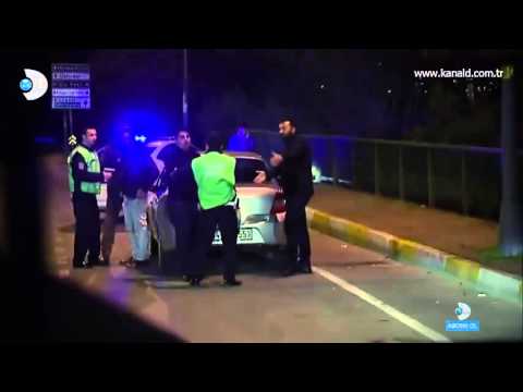 Arka Sokaklar - Mesut küfür eden adama odunu veriyor