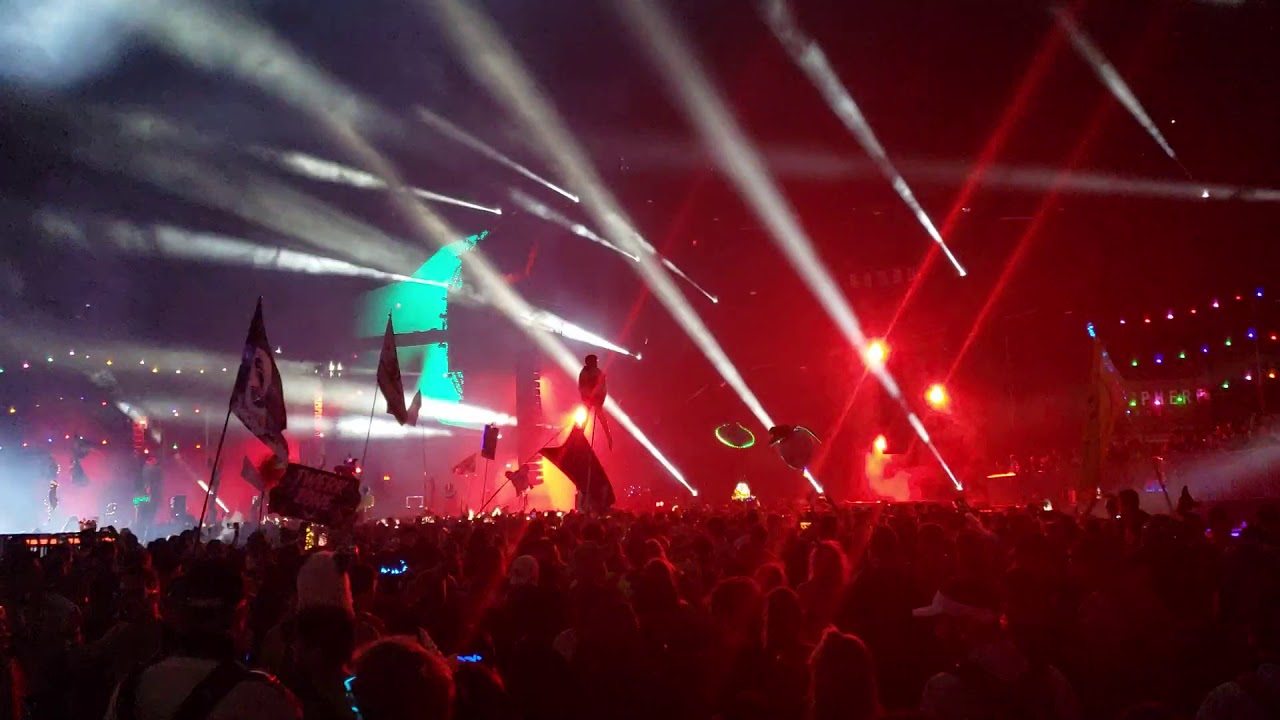 REZZ 'Relax' Live at EDC Las Vegas 2018 - YouTube