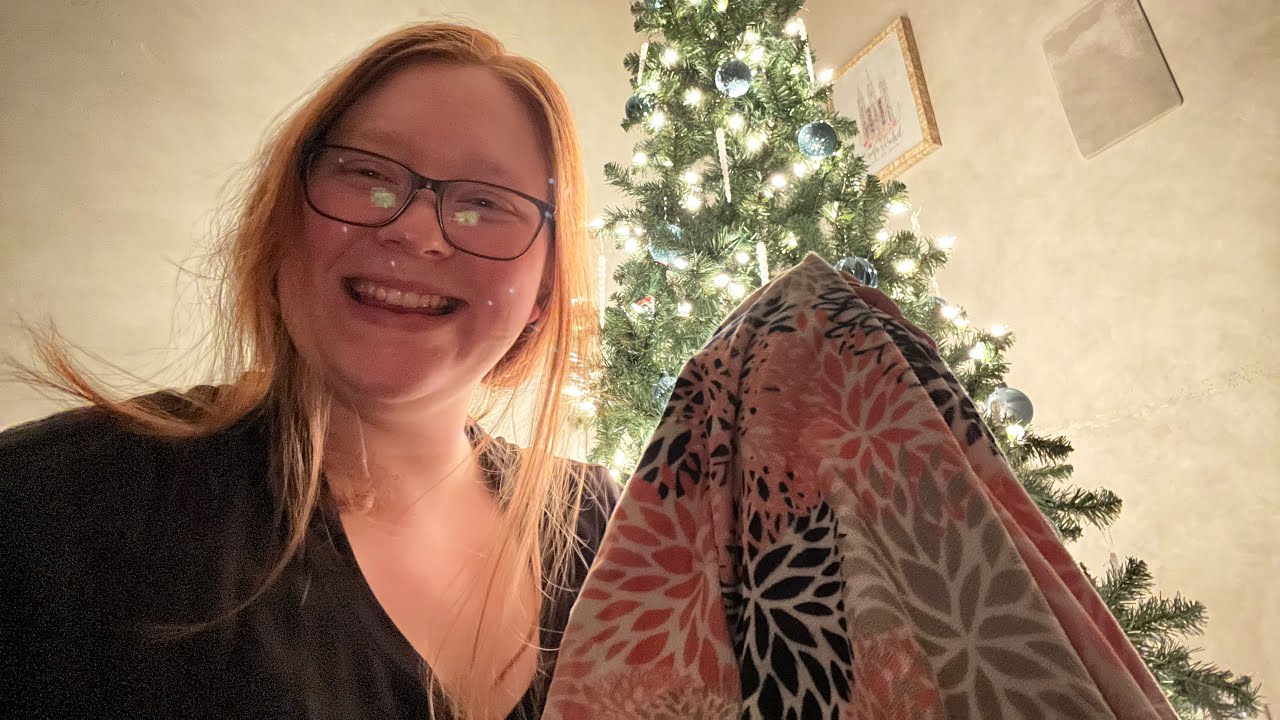 ASMR: Minky Dreams, tapping on ornaments, soft spoken - YouTube