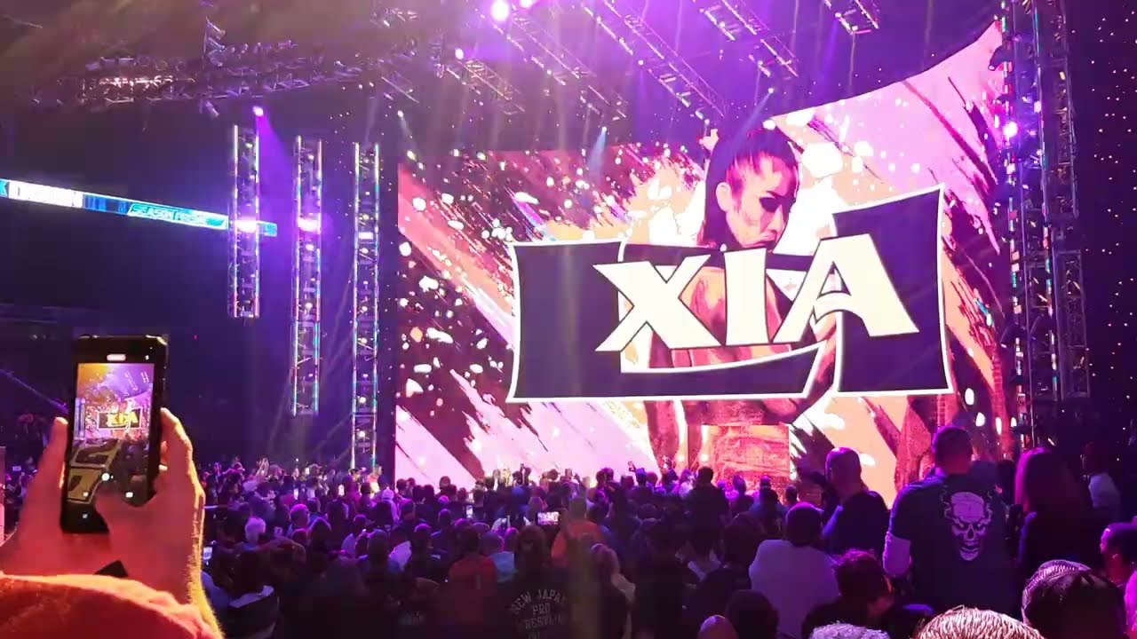 Xia Li Entrance! (Smackdown 10/7/22) - YouTube