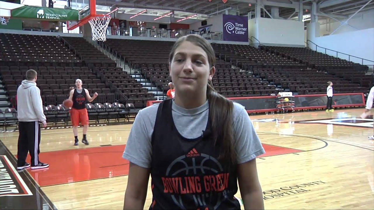 WNIT Video: Bowling Green's Jennifer Roos and Jillian Halfhill - YouTube