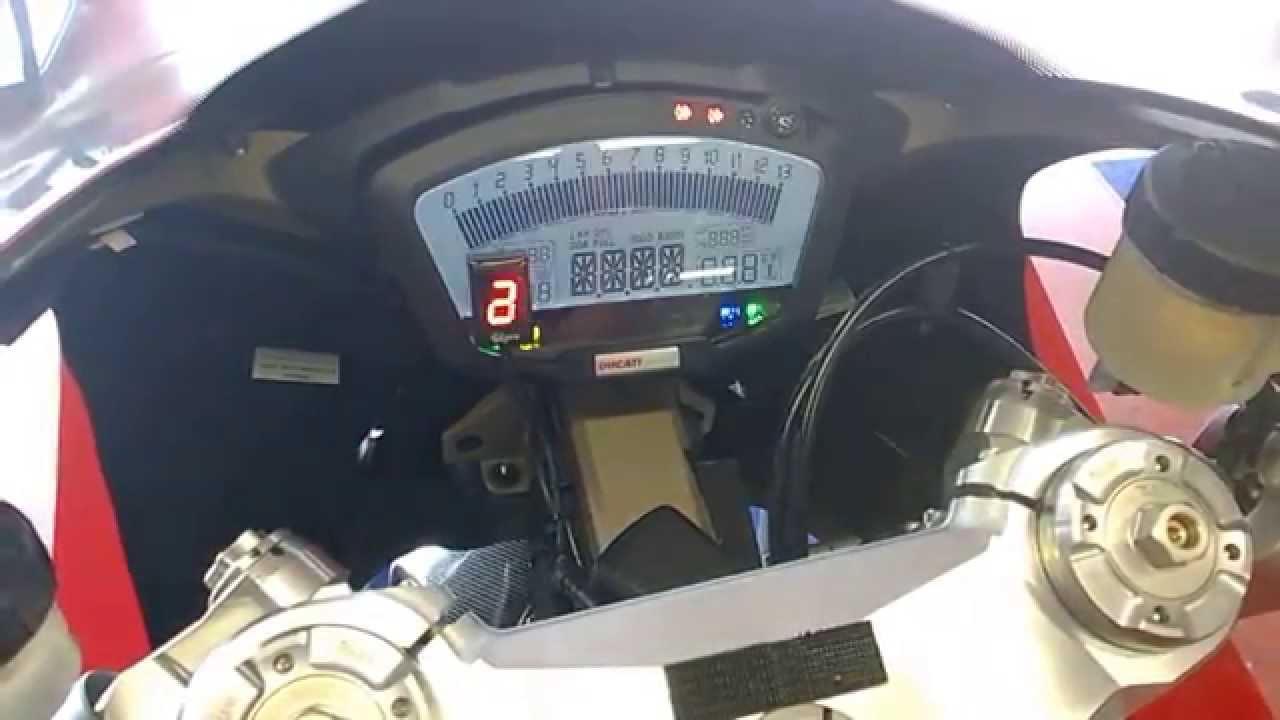 Ducati 848 EVO new dress, Akrapovic, STM, lightech, plastic bike ...