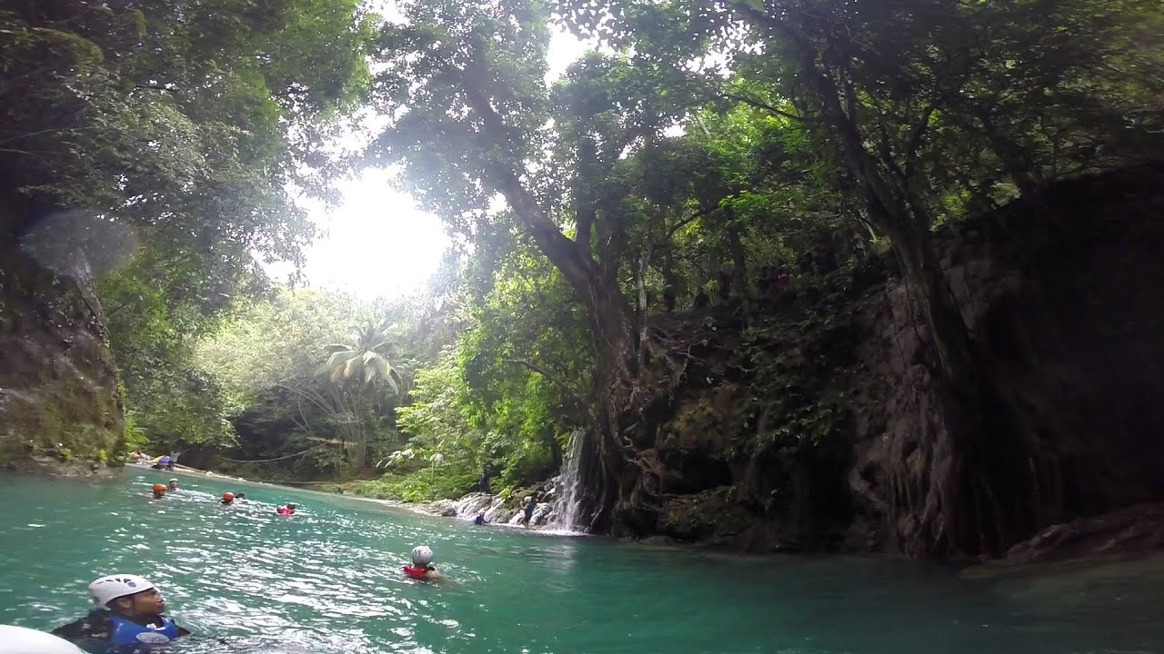 Moalboal waterfall 12m jump - YouTube