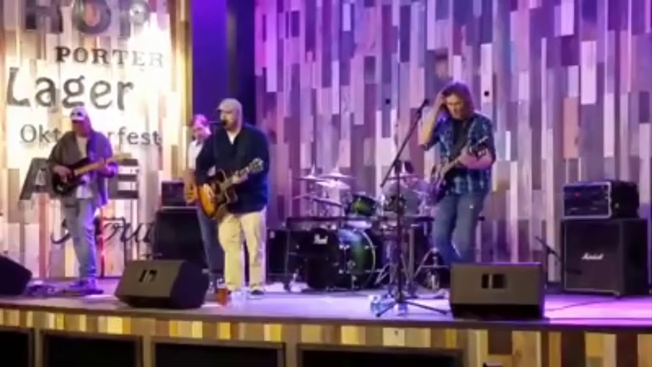 The I-90s Performing BNL's Brian Wilson - YouTube