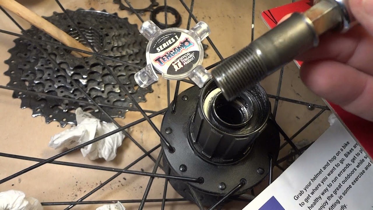 Remove free hub SRAM 9 speed cassette shimano wheel - YouTube