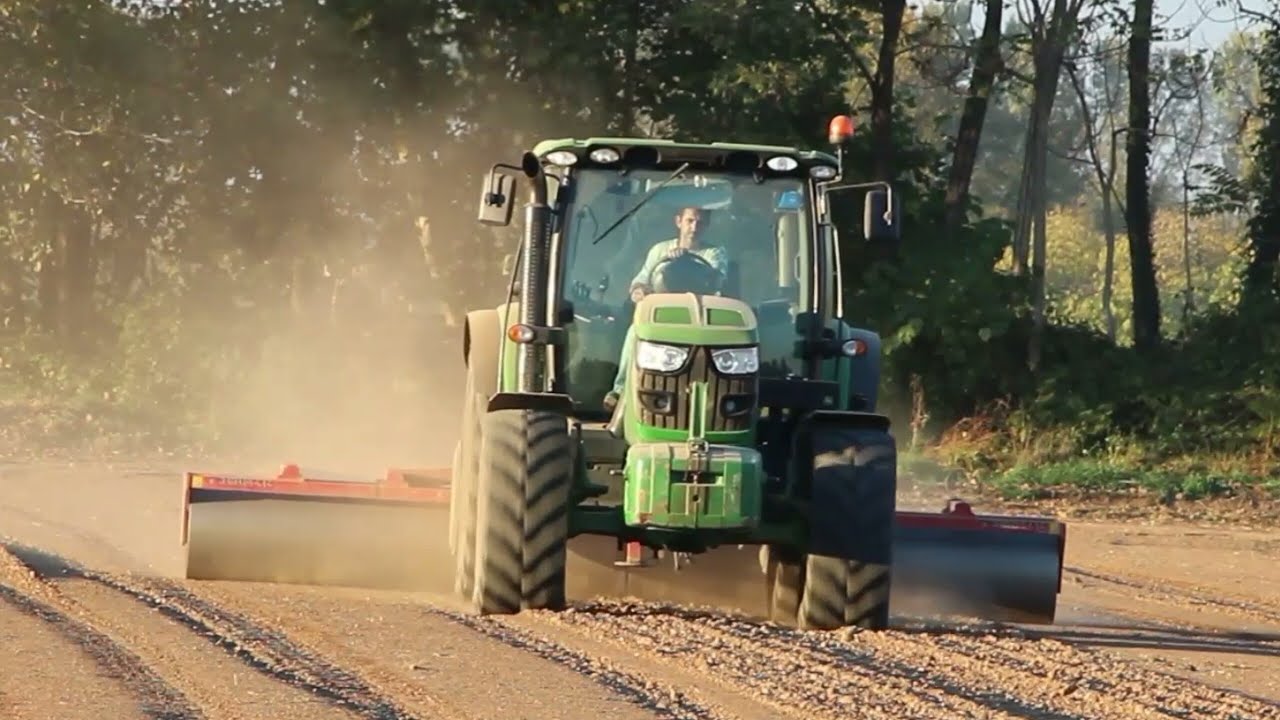 JOHN DEERE 6105R & RULLO MAINARDI | Avogadri - YouTube
