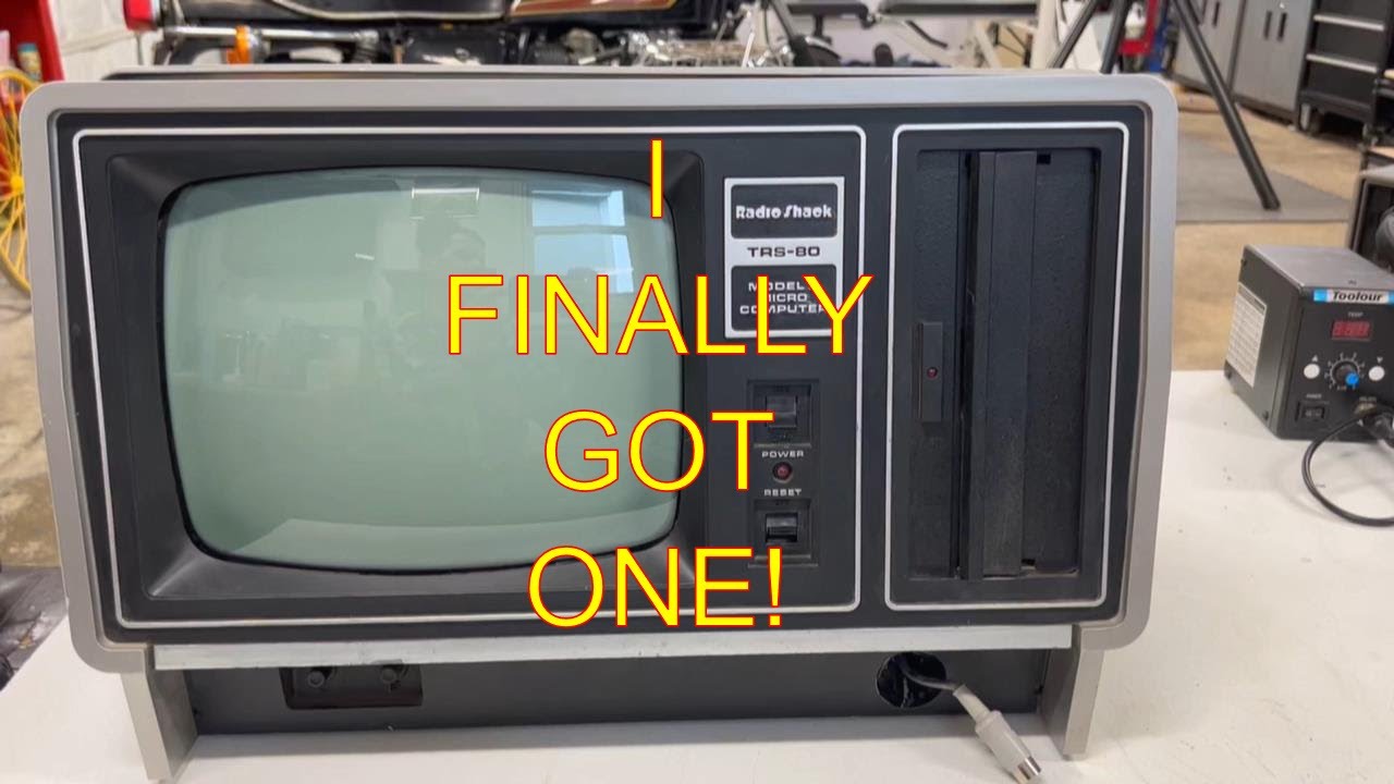 TRS-80 Model II- It Has Extras I Didn't Expect! - YouTube