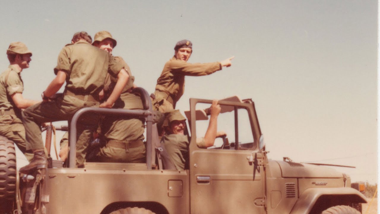 Air Force + Army cooperation | Pilot David 'Hendo' Henderson | RAAF 12 ...