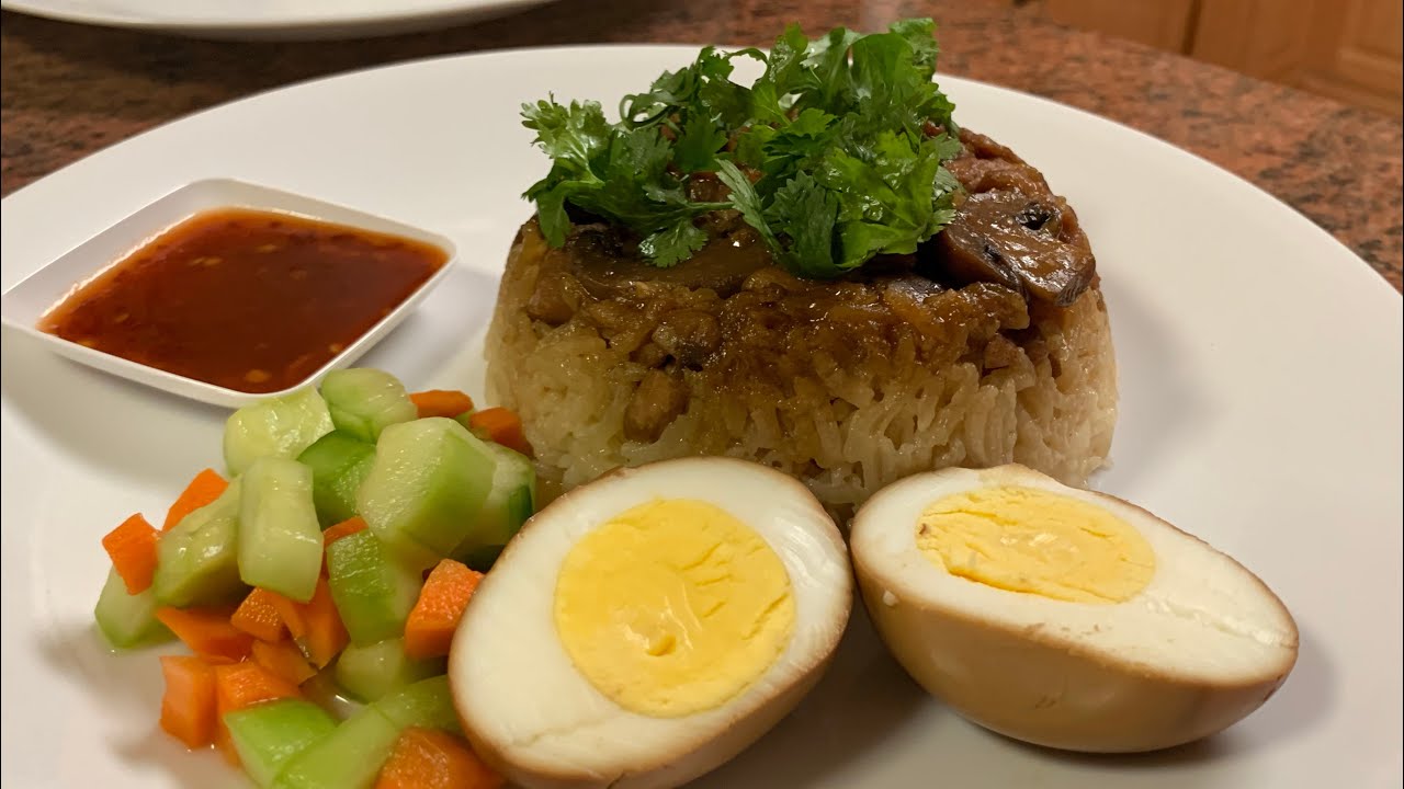 Nasi Tim Ayam Komplit (Steamed Chicken Rice) - YouTube