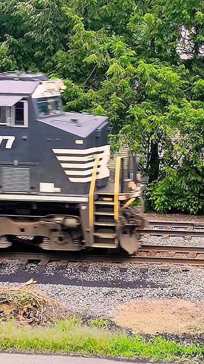 3677 and 1210 NS Locomotives - YouTube