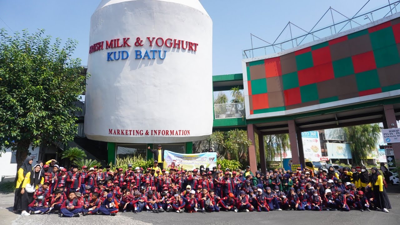 Fasum Kelas 4 ke Wisata Edukasi Susu Batu (WESB) - YouTube