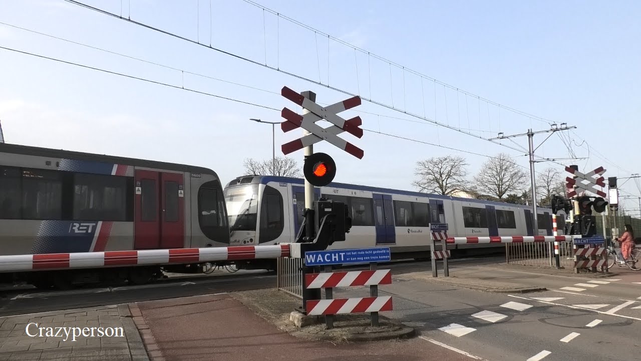 R-net RandstadRail RET Metro Railway Crossing Kleiweg Rotterdam - YouTube