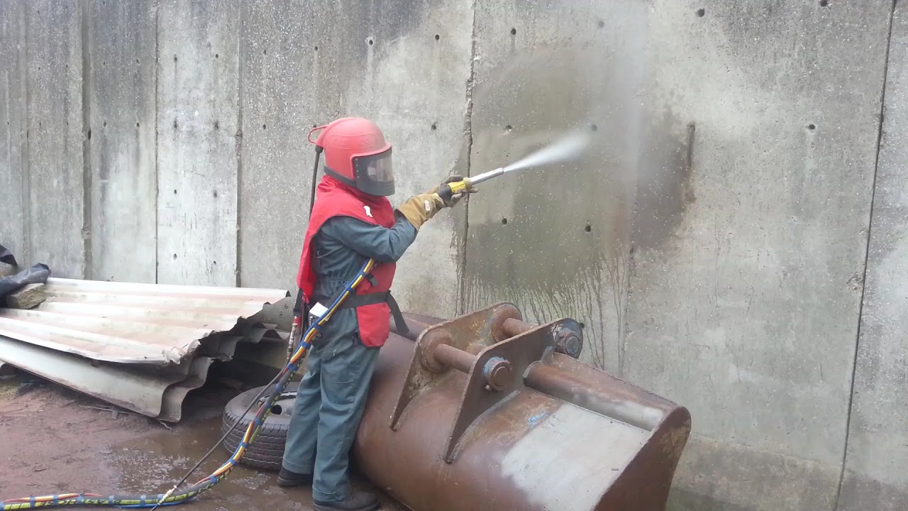 WET SAND ABRASIVE BLASTING CONCRETE - YouTube