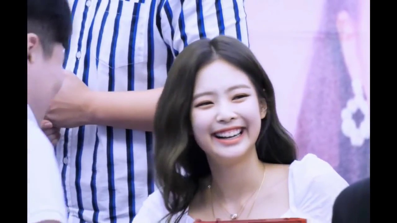 BLACKPINK JENNIE with FANBOY in “SQUARE UP FANSIGN 2018 “ - YouTube
