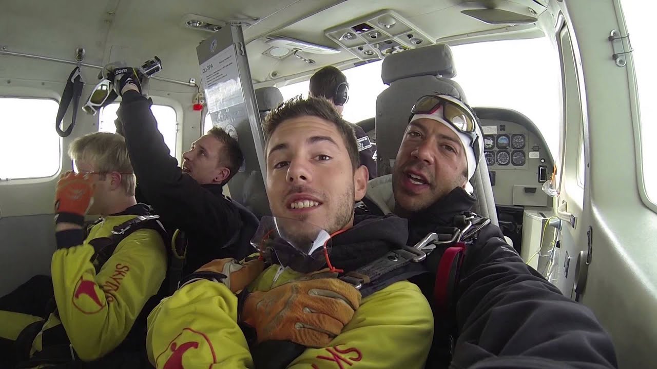 Saut en Parachute @ skydive Spa avec David Lince - YouTube