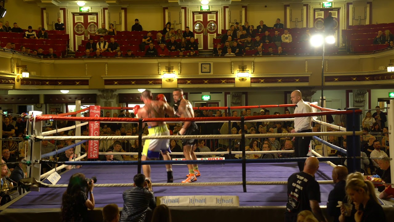 jamal le doux 3rd pro fight at the kings hall stoke on trent - YouTube