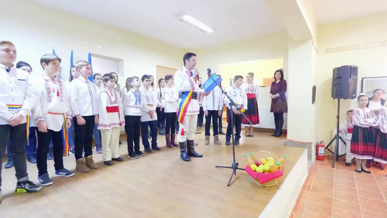 Ionut Nicolaea Dumitru, primarul comunei Gorgota, sursa: facebook ...