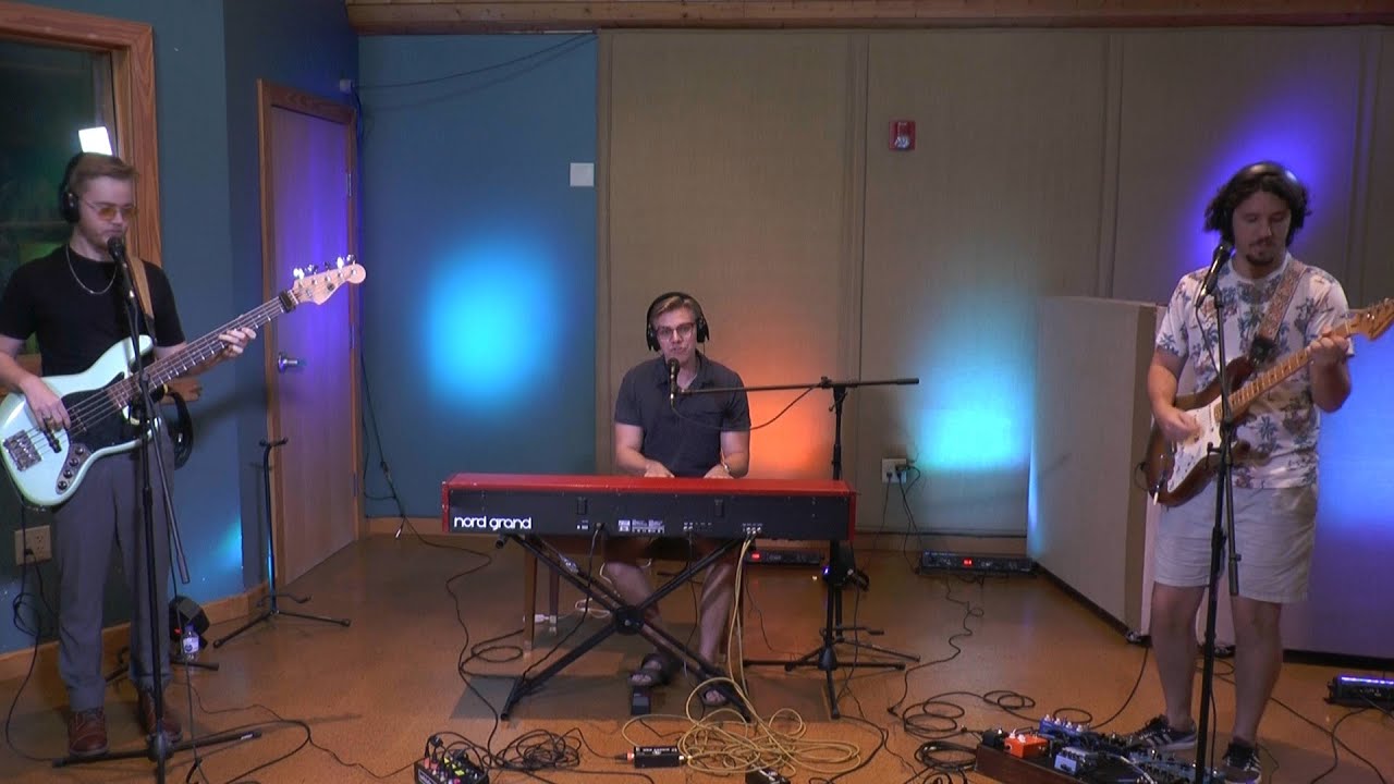 WMNF Live Music Showcase: Speak Easy - YouTube