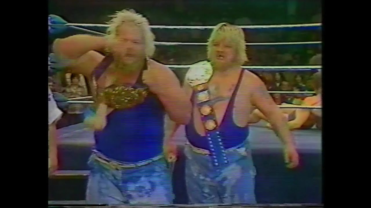 The Moondogs win WWF Tag TItles over Rick Martel & Tony Garea 4/4/81 ...