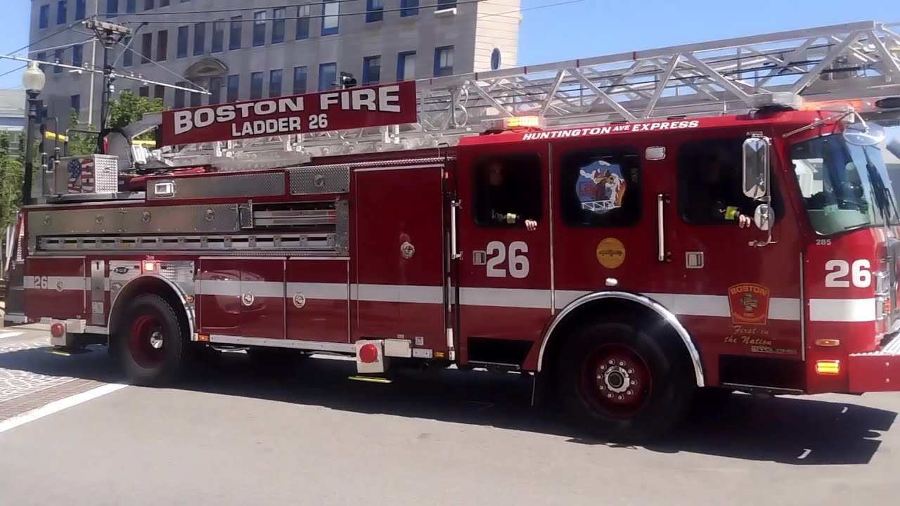 Boston, MA Engine 37 and Ladder 26 responding to unknown type of alarm ...