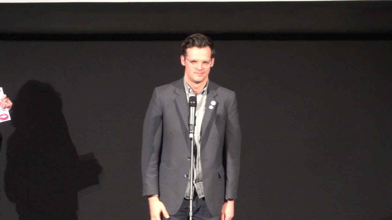 62 Seminci. Matthew Rankin, presenta Tesla: lumière mondiale - YouTube