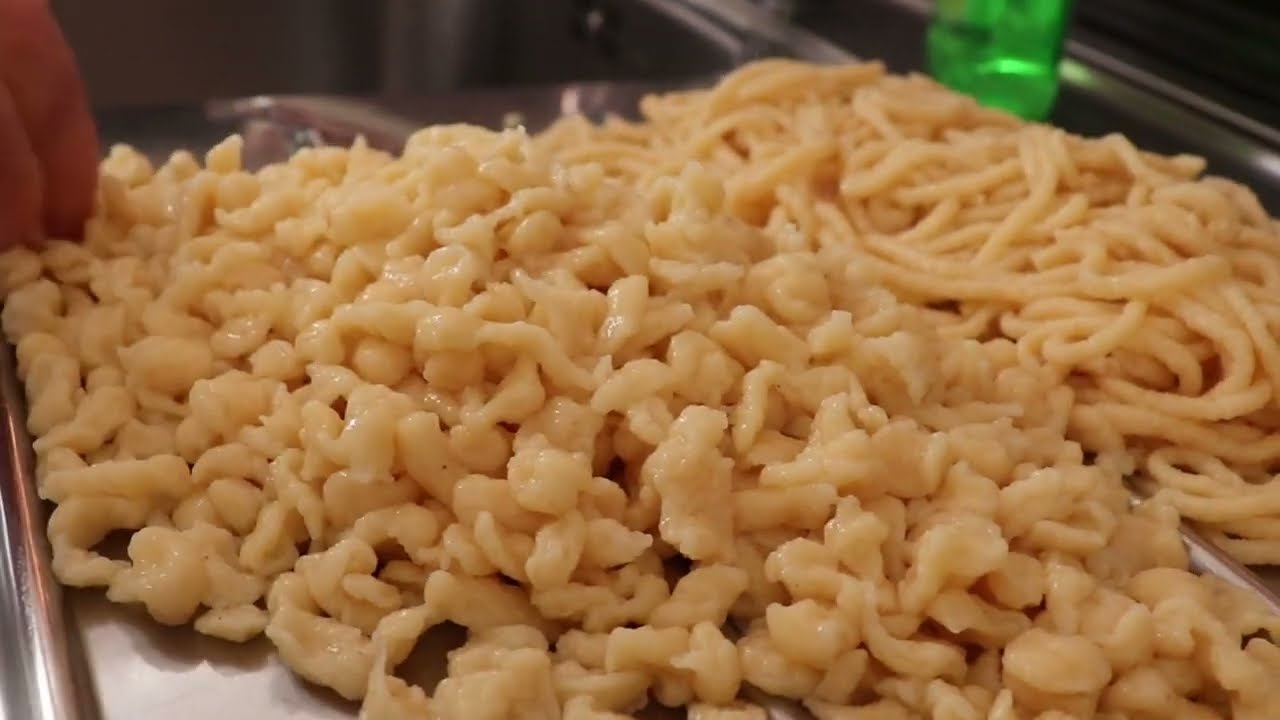 How to make Traditional German Spätzle, 3 Different ways - YouTube