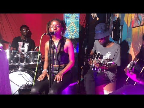 Maintain live band cover - Lavie - YouTube