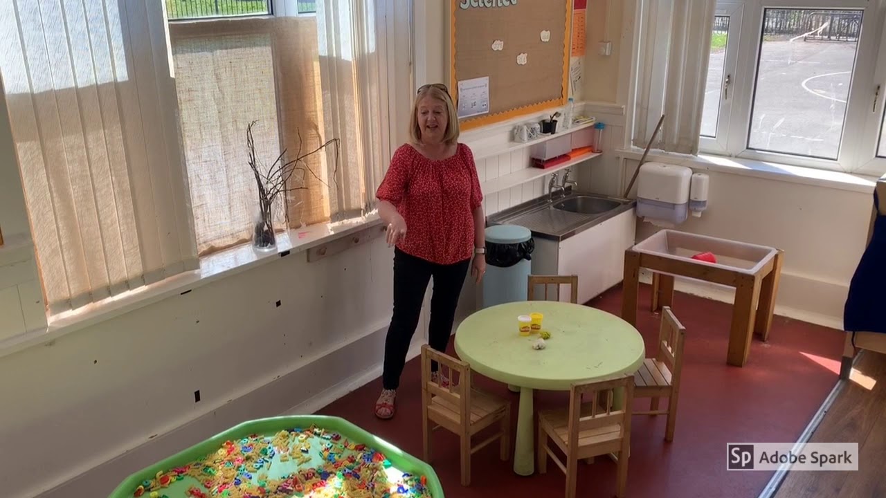 Tour of P1 classroom at Park Primary - YouTube