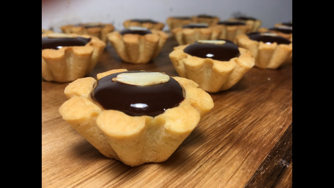 Des mini bouchés chocolat caramel - YouTube