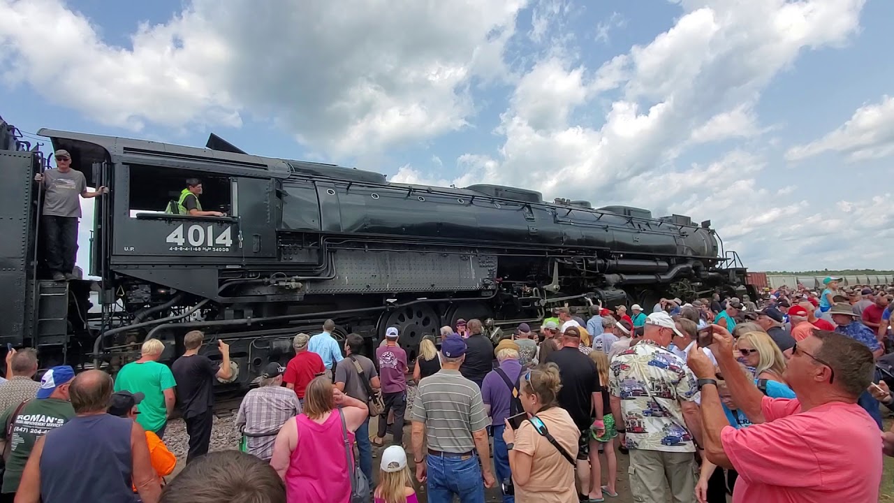 Big Boy 4014 whistle - YouTube