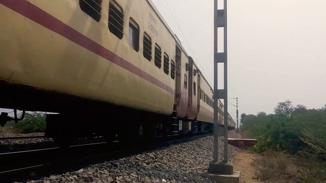 Train No : 11303 Manuguru-Kolhapura csmt expess | Koppal Railway ...