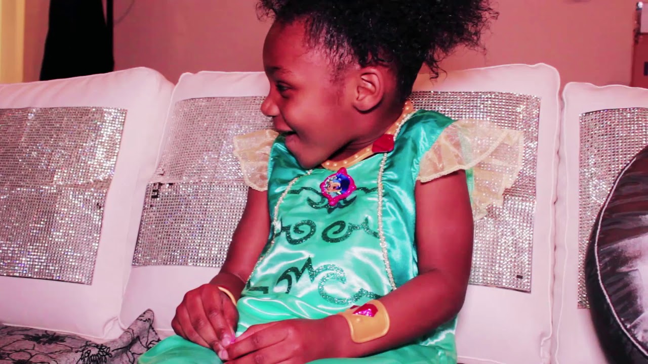 The Deja Marie Show Ep1 - YouTube