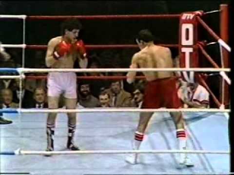 Mo Hussein v Mike Durvan - YouTube