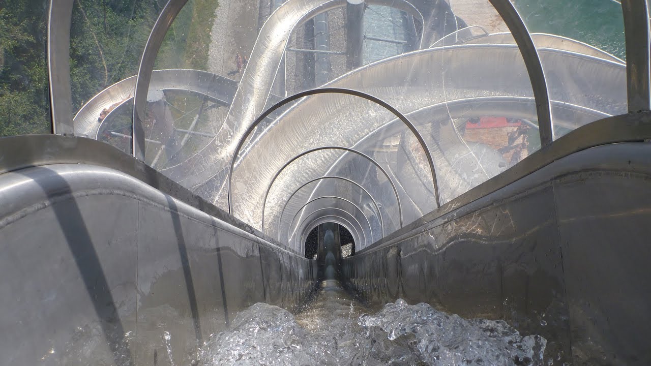 Area 47 - Freefall-Rutsche - YouTube